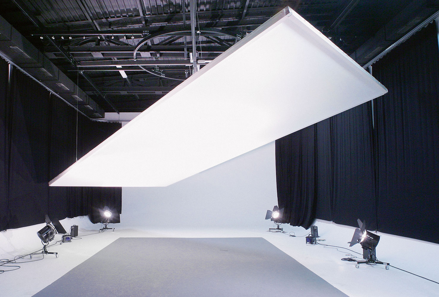 Panel System - Studio-Service Bacht GmbH
